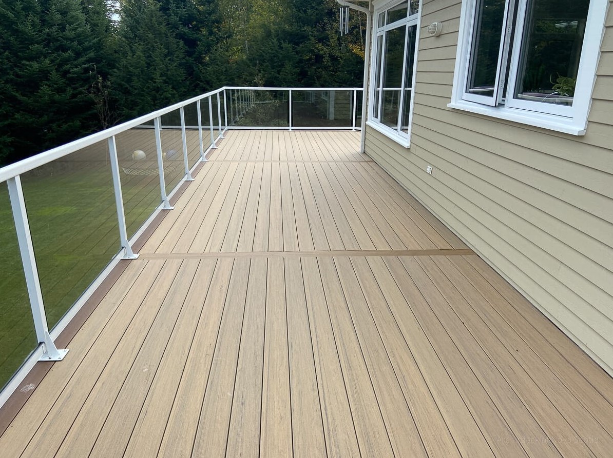 Composite & Vinyl (PVC) Decks